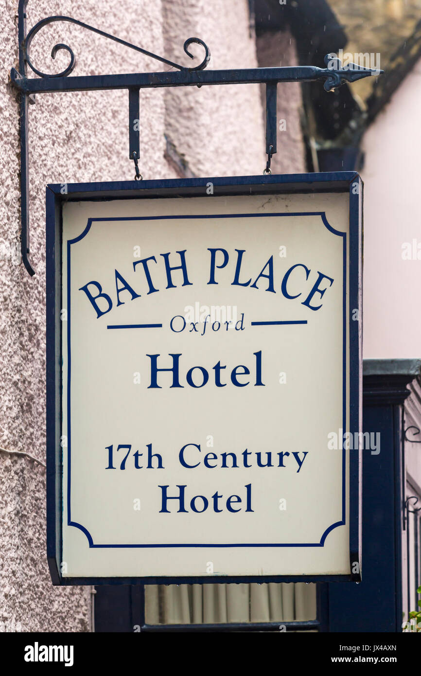 Bath place hotel oxford 17th century hotel hi-res stock photography and ...