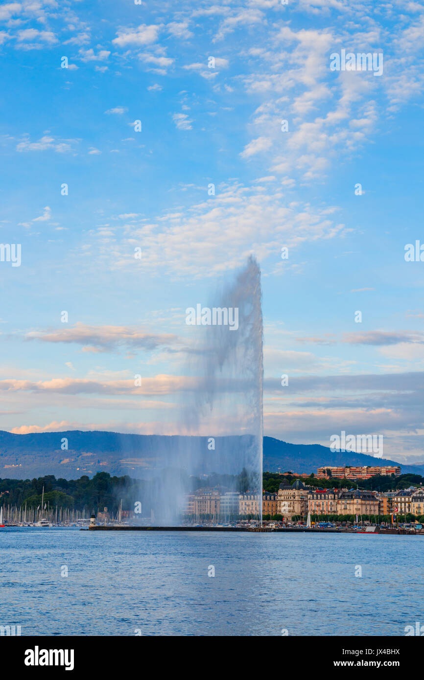 Geneva fountain hi-res stock photography and images - Alamy
