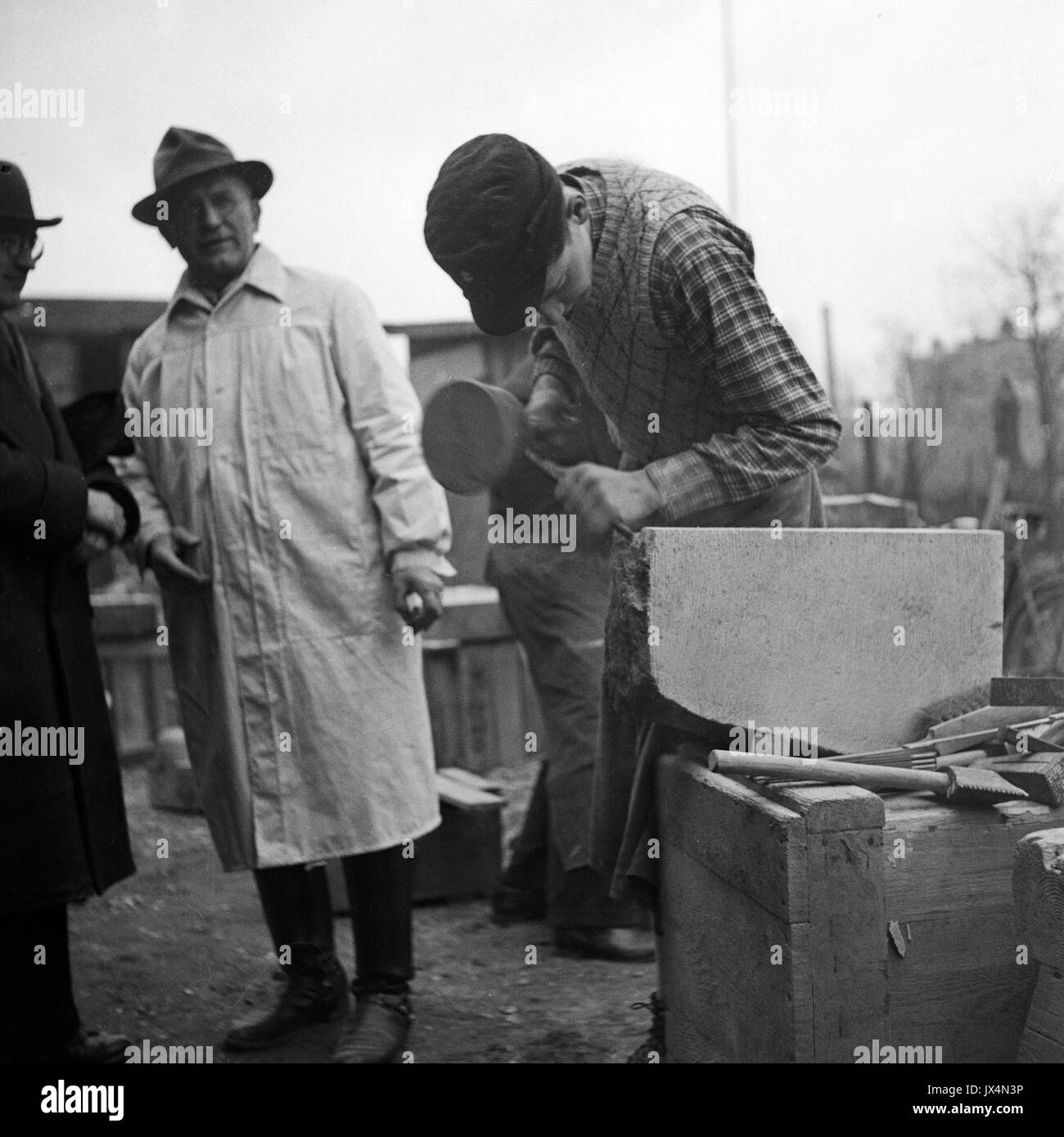 Stonecutter High Resolution Stock Photography and Images - Alamy