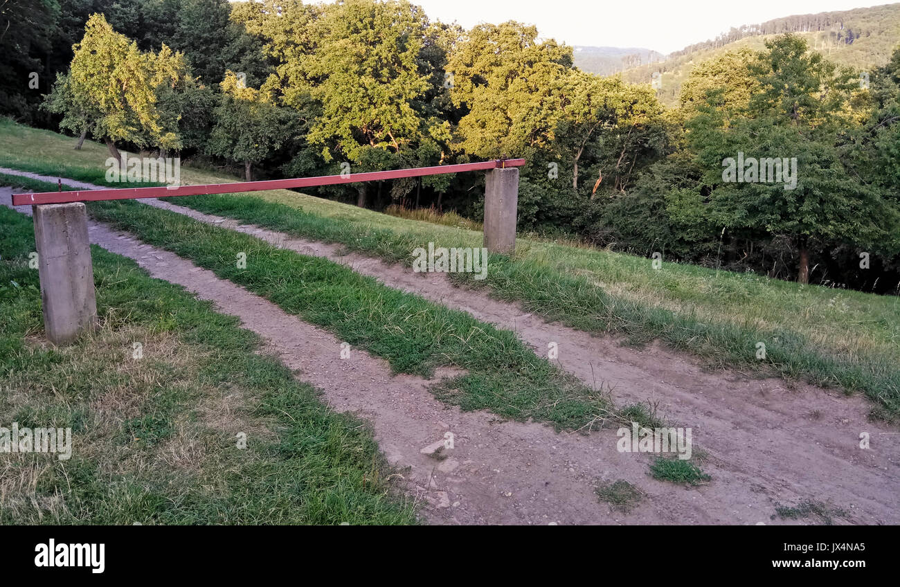Checkpoint barrier road hi-res stock photography and images - Alamy