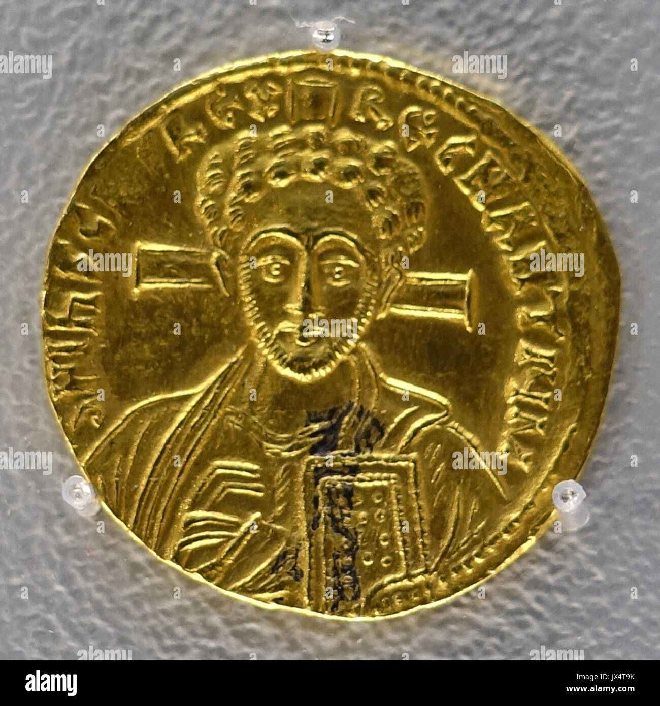 Solidus of Justinian II, Second Reign, Constantinople, 705 AD, gold ...