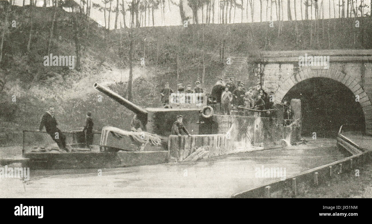 Gun boat hi-res stock photography and images - Alamy