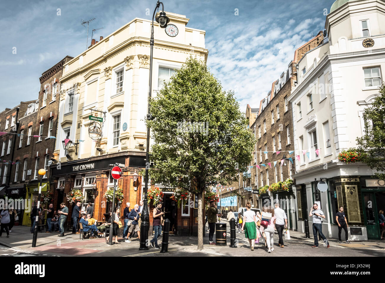 Seven dials monument in covent garden hi-res stock photography and ...