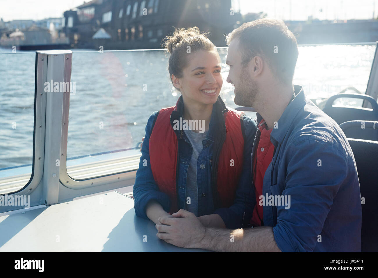 Summer vacation together traveling hi-res stock photography and images ...