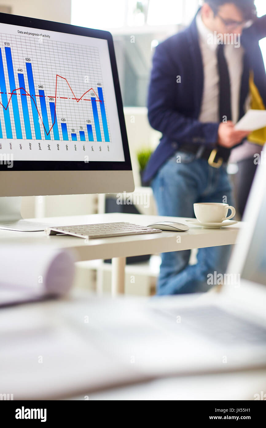 Analyst trader stock broker hi-res stock photography and images - Alamy