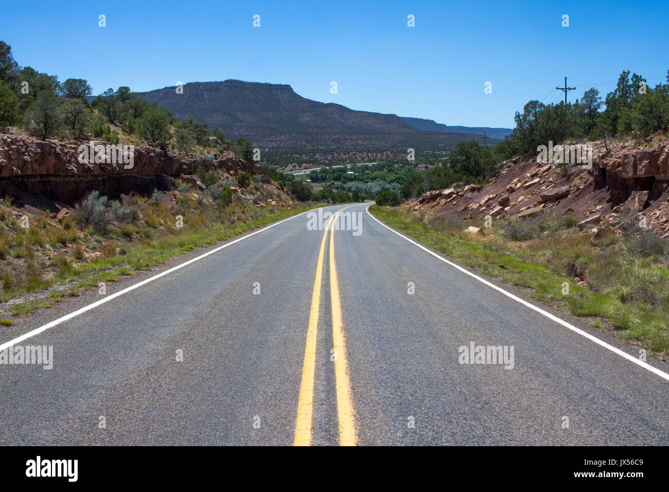 America's Highway Route 66 into the desert landscape Stock Photo - Alamy