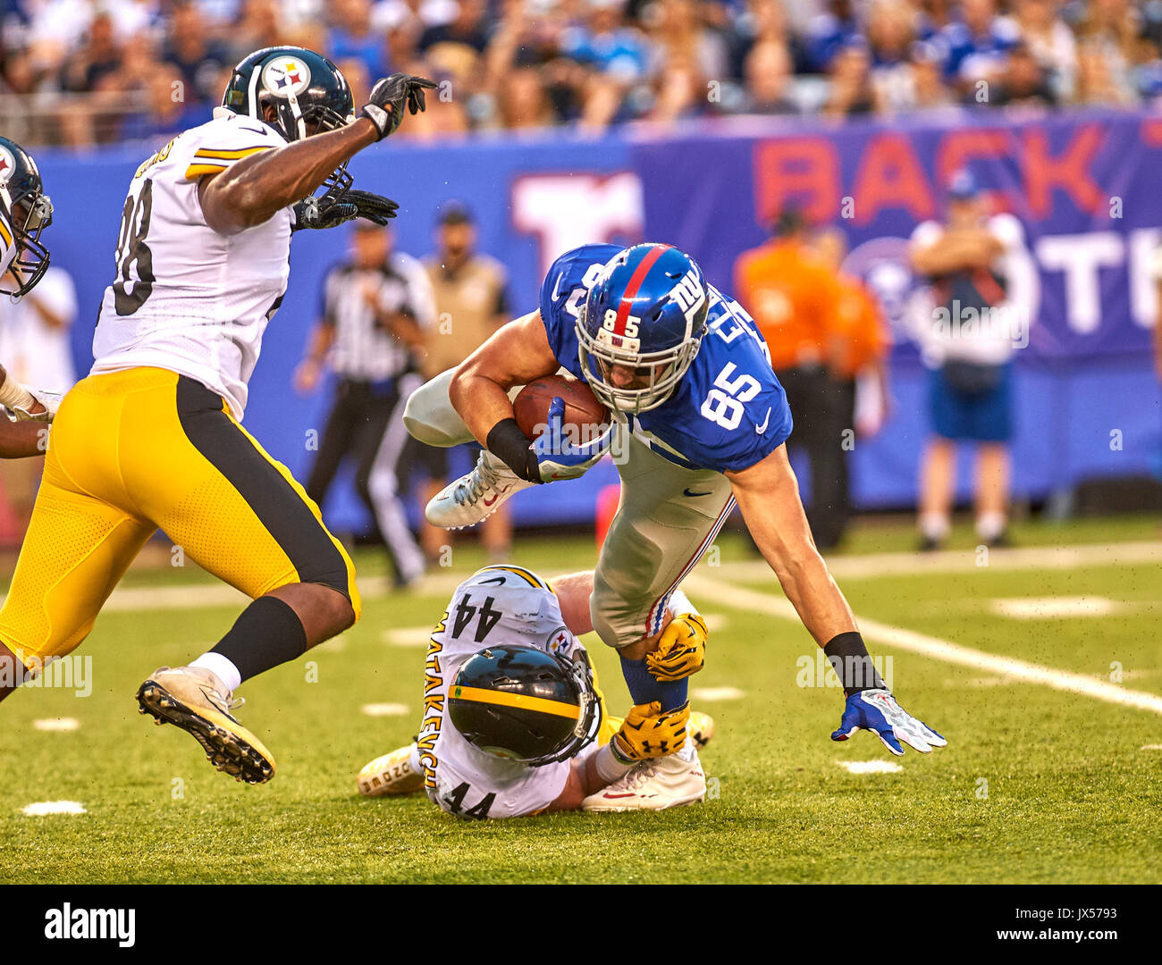 August 11, 2017 - East Rutherford, New Jersey, U.S. - Giants' tight end ...