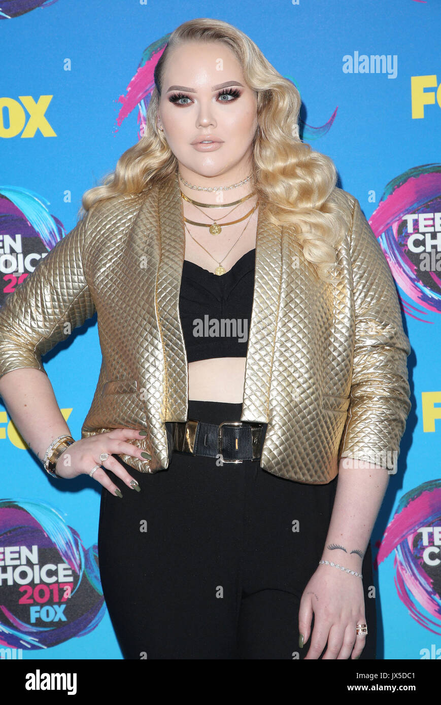 Nikki tutorials hi-res stock photography and images - Alamy