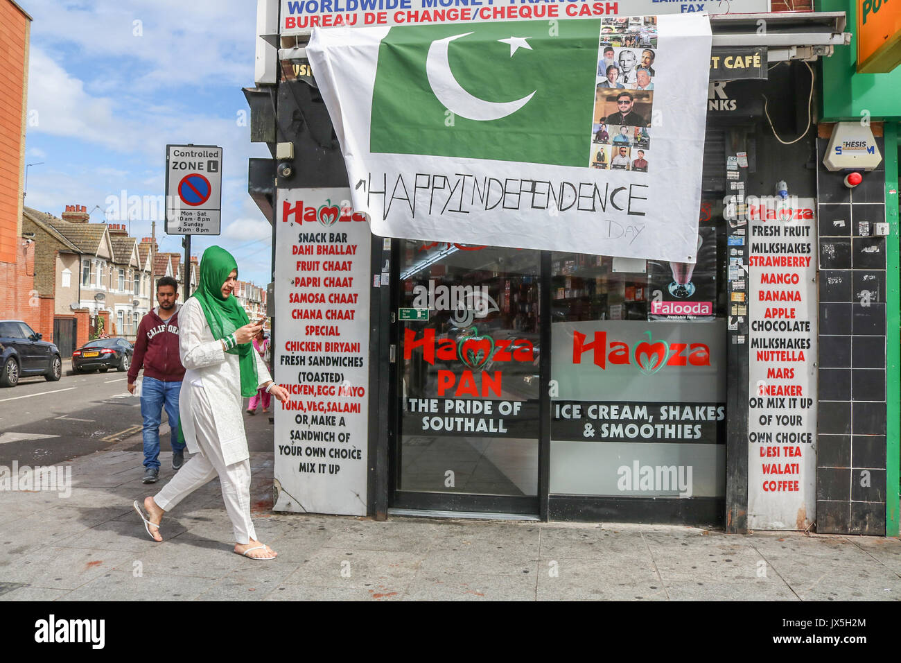 London, UK. 15th August 2017. The Indian and Pakistan community in ...