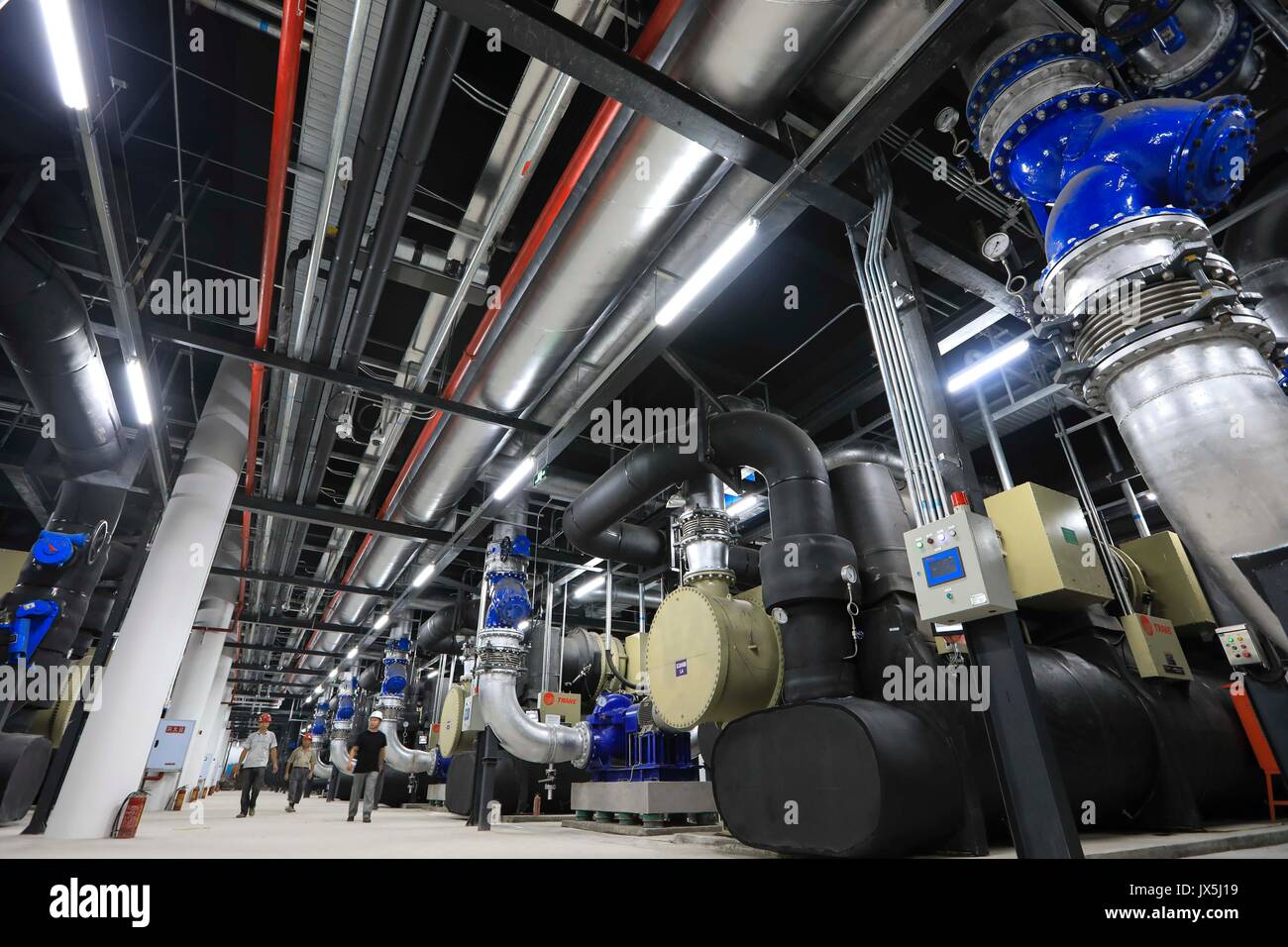 District cooling system hi-res stock photography and images - Alamy