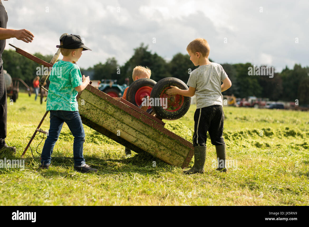 Old farmers smile hi-res stock photography and images - Alamy