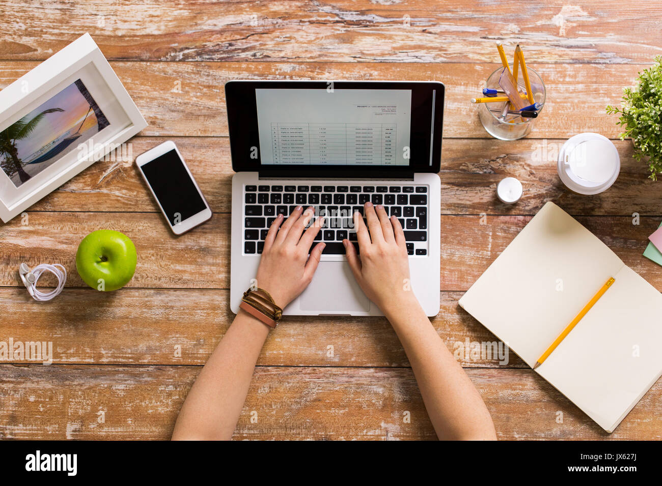 Professional corporate invoice hi-res stock photography and images - Alamy