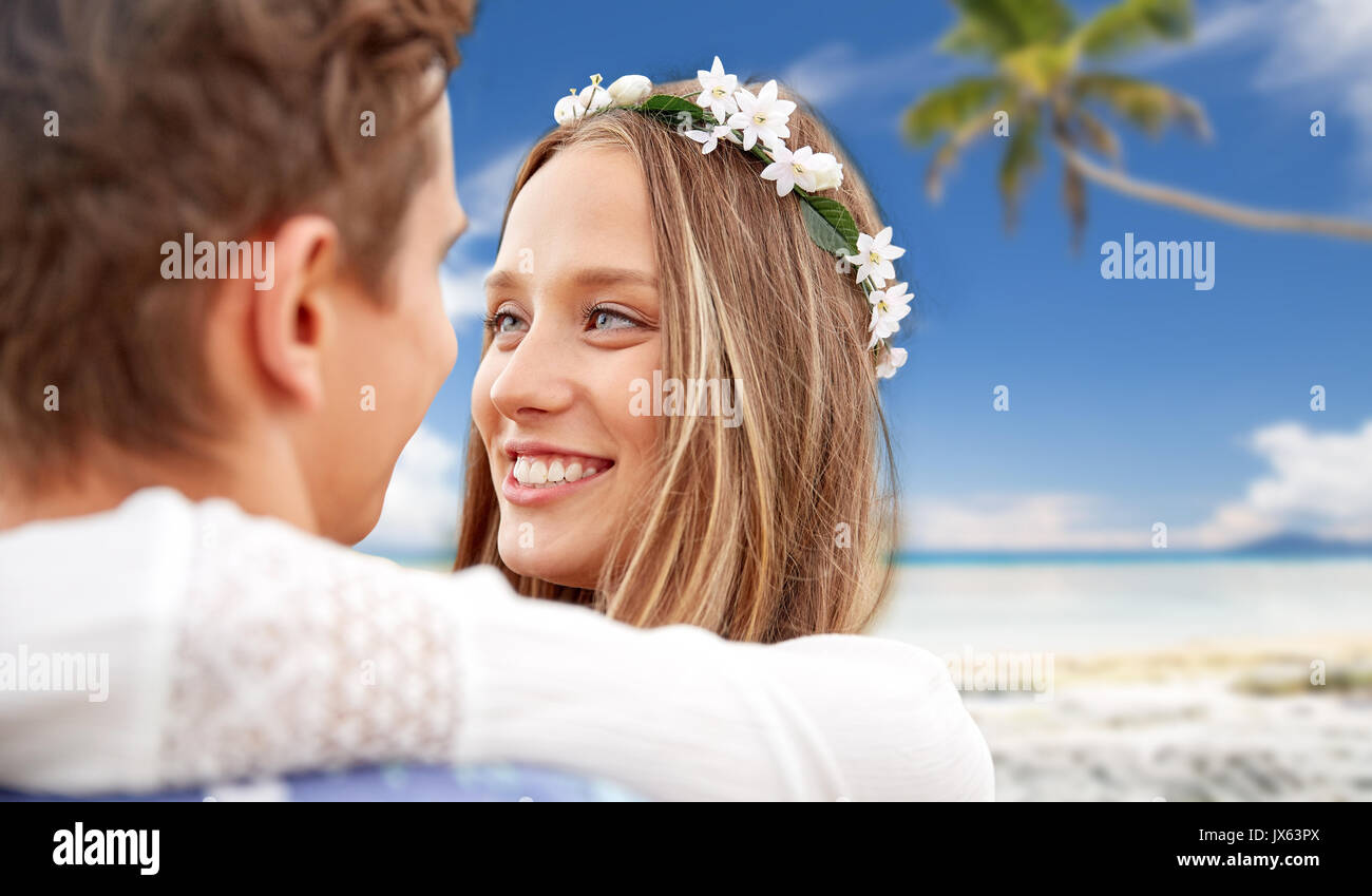 Happy young man beach hawaii hi-res stock photography and images - Alamy