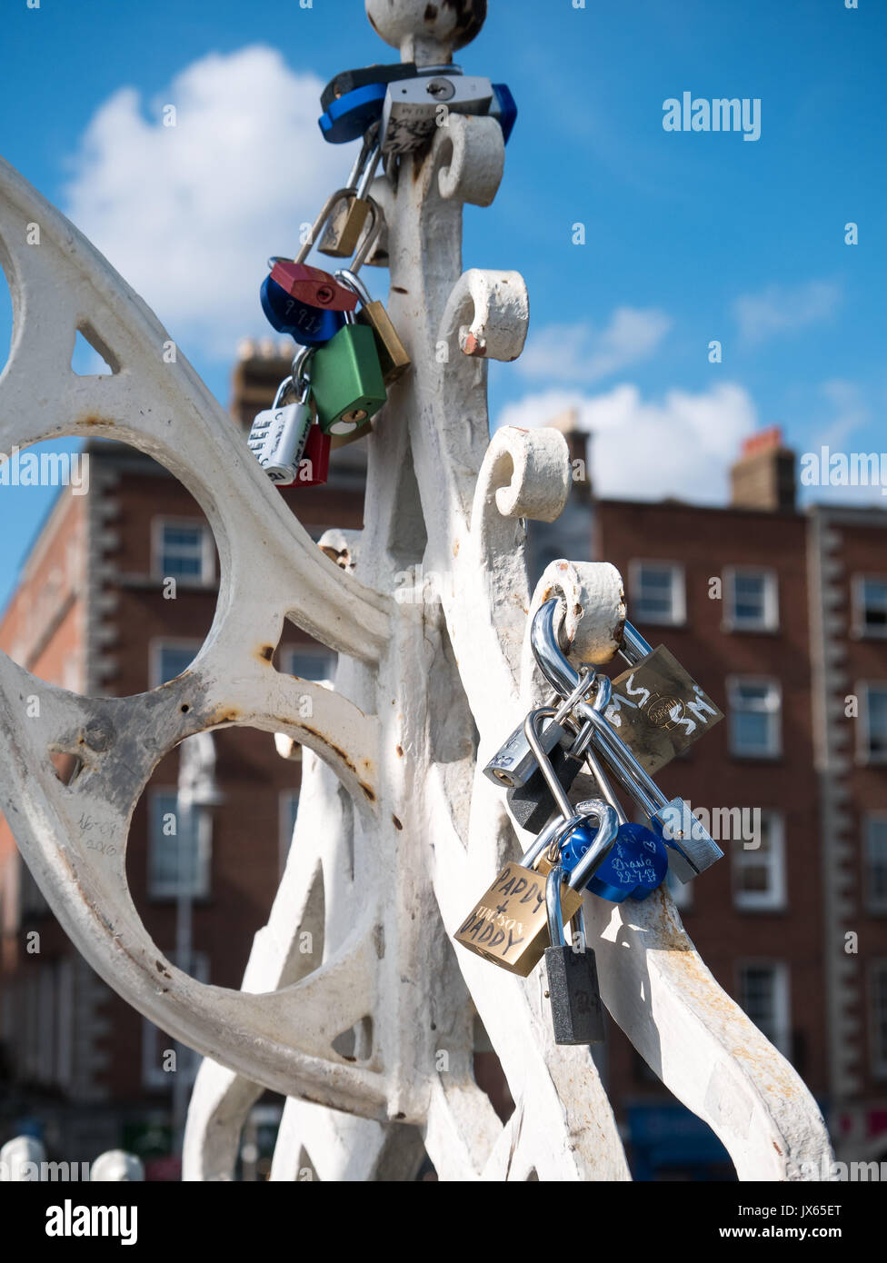 White lockers hi-res stock photography and images - Alamy