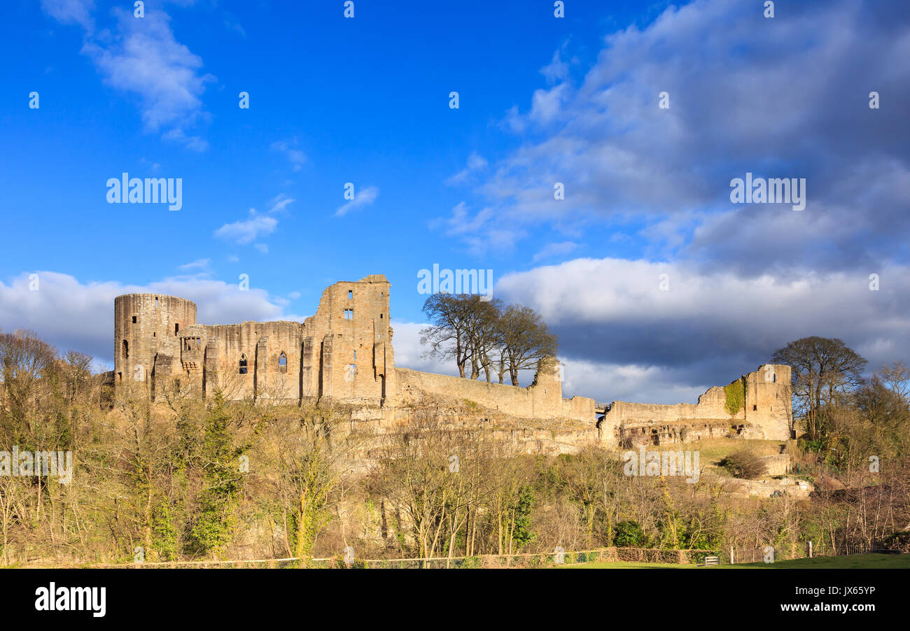 Barnard Castle. Barnard Castle is a ruined medieval castle in County ...