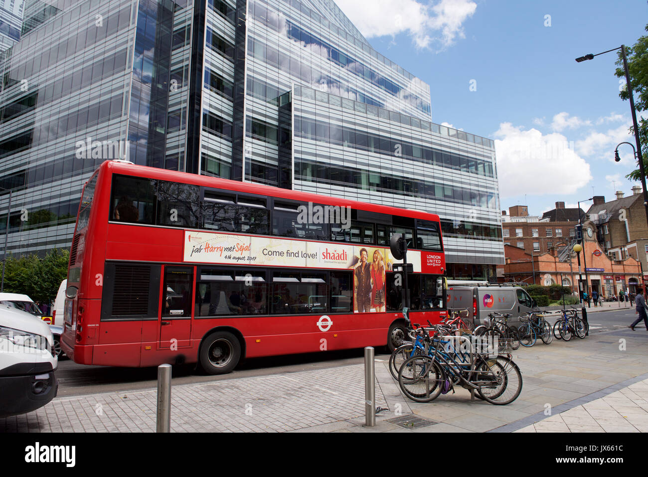 Bus on Beadon Road, Hammersmith, London Stock Photo - Alamy