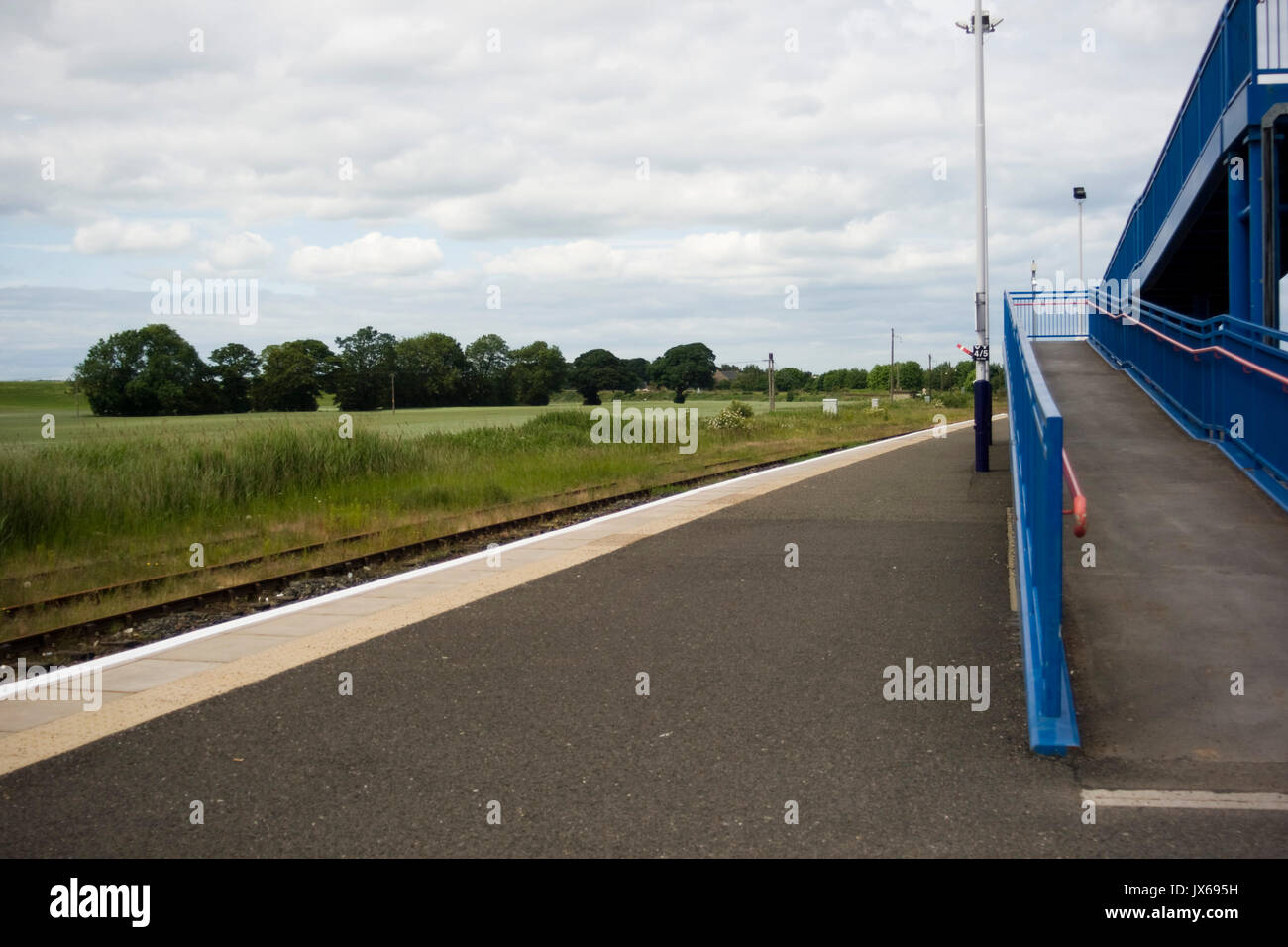 Leuchars railway station hi-res stock photography and images - Alamy