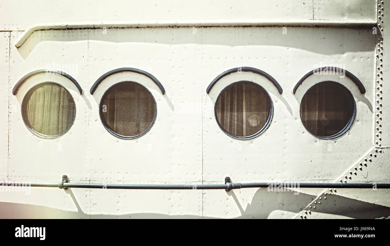 Ship window hi-res stock photography and images - Alamy