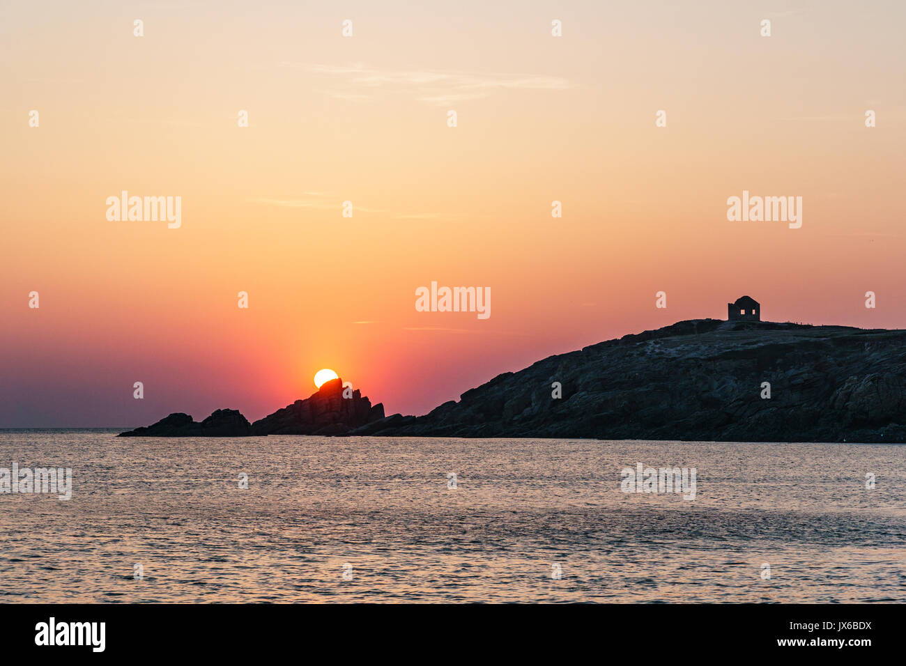 Sunset at Arche de Port Blanc in Saint-Pierre-Quiberon, Brittany ...