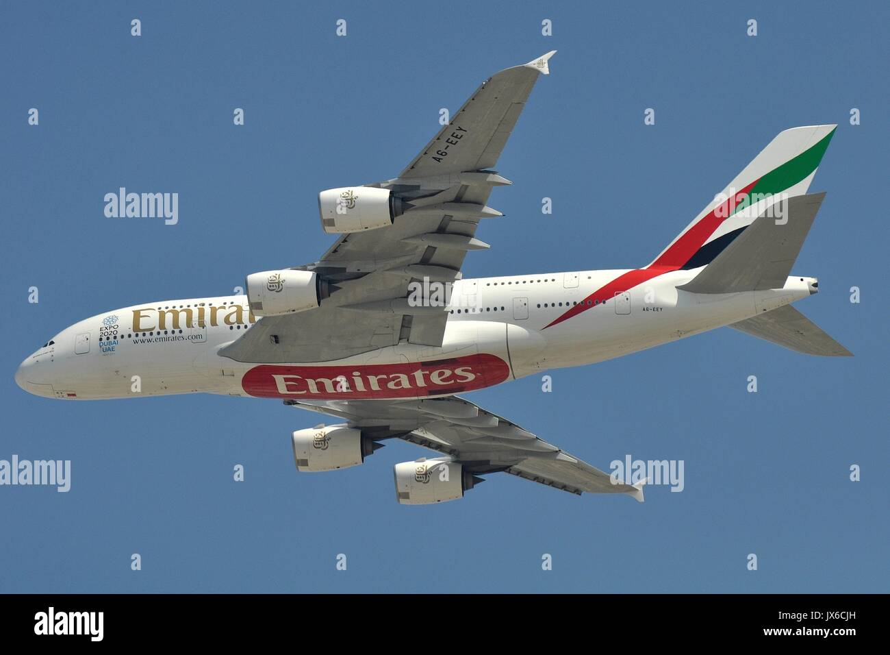 EMIRATES AIRBUS A380-800 A6-EEY CLIMBING OUT OF DUBAI Stock Photo - Alamy