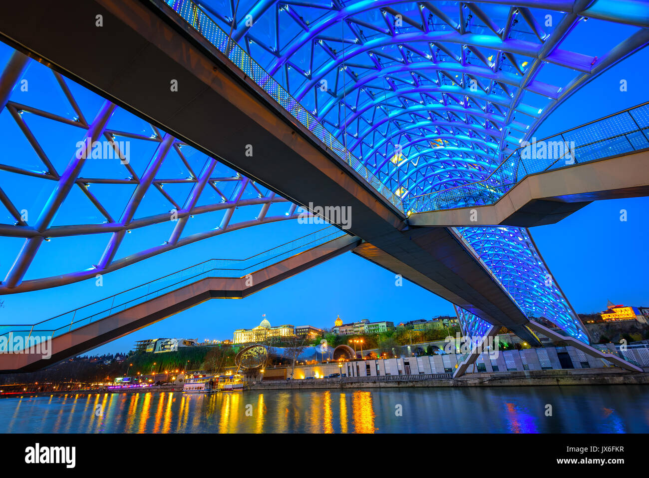 View bow shaped pedestrian bridge hi-res stock photography and images ...