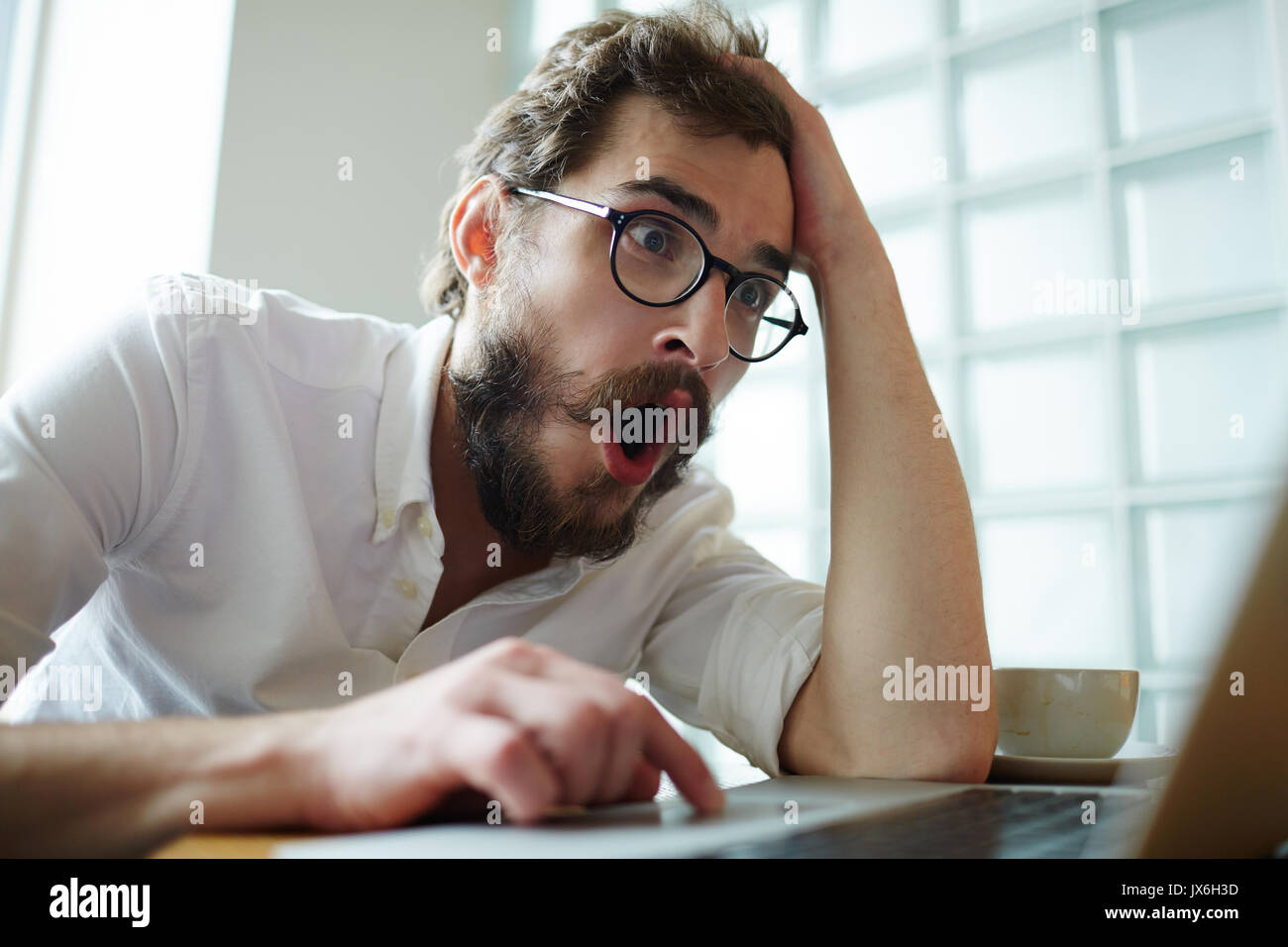 Employee hunting hi-res stock photography and images - Alamy