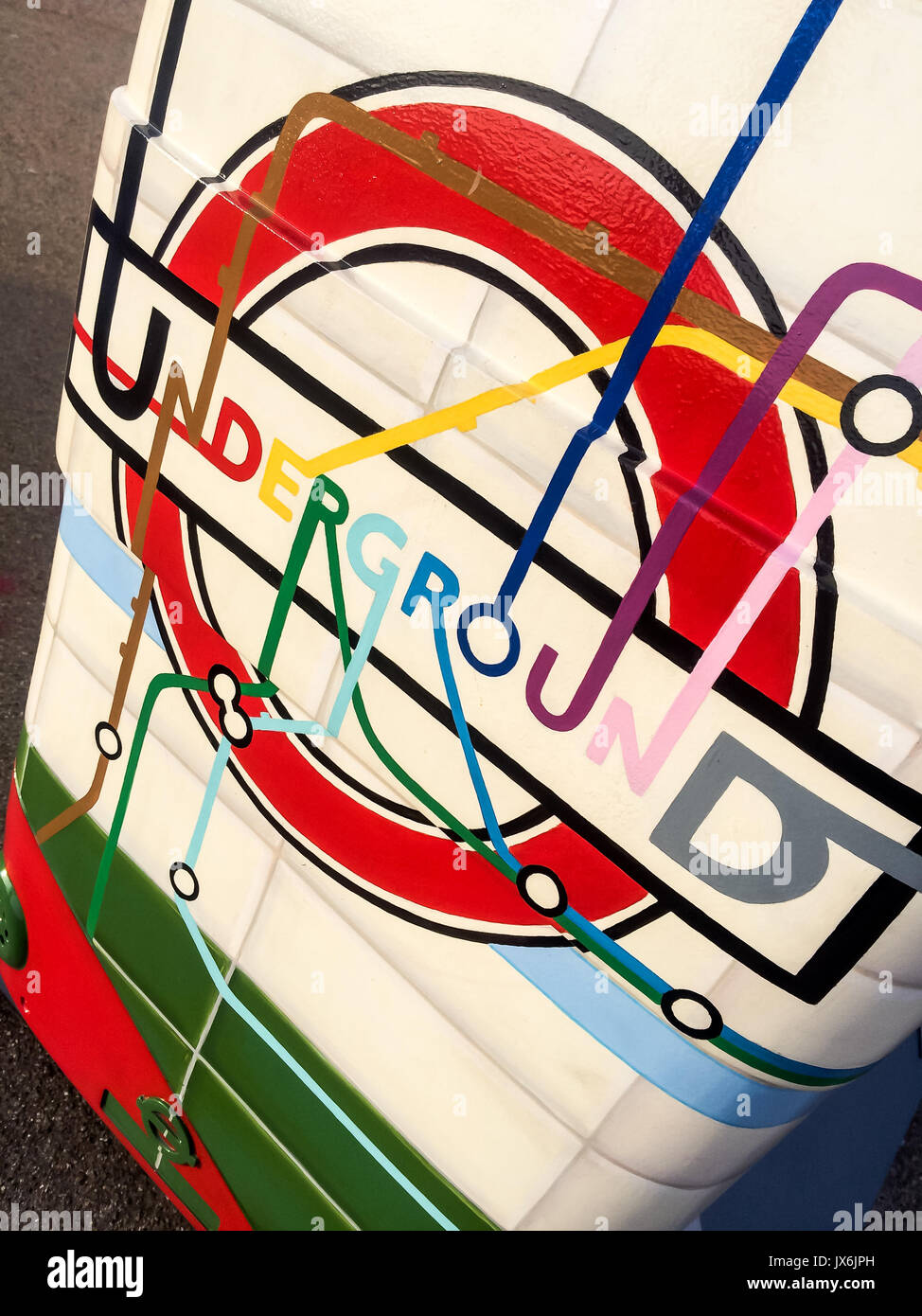 Based on one of London's newest icons, the New Routemaster. Painted and ...
