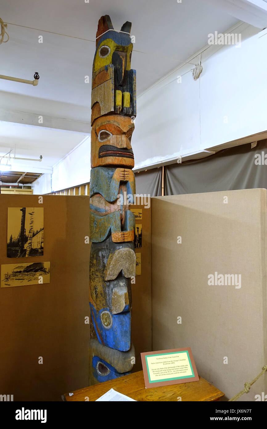 Totem pole exhibited in the Chicago Columbian Exposition, 1893 ...