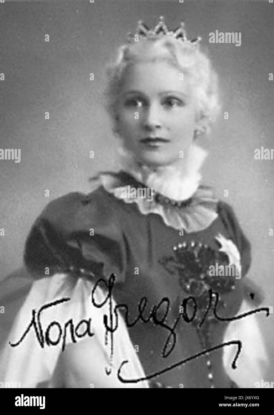 Nora Gregor Setzer Stock Photo - Alamy