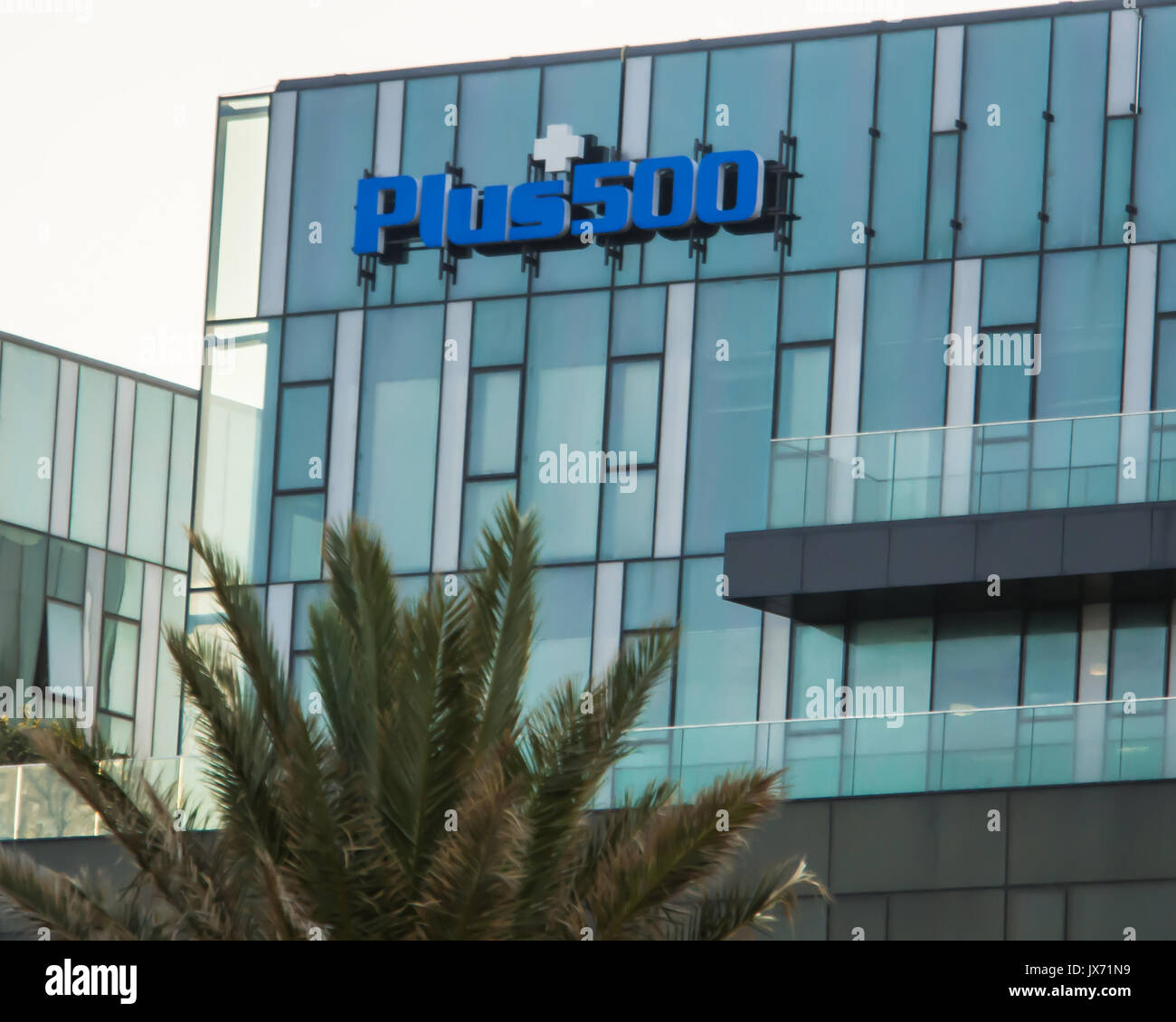 Plus500 logo hi-res stock photography and images - Alamy