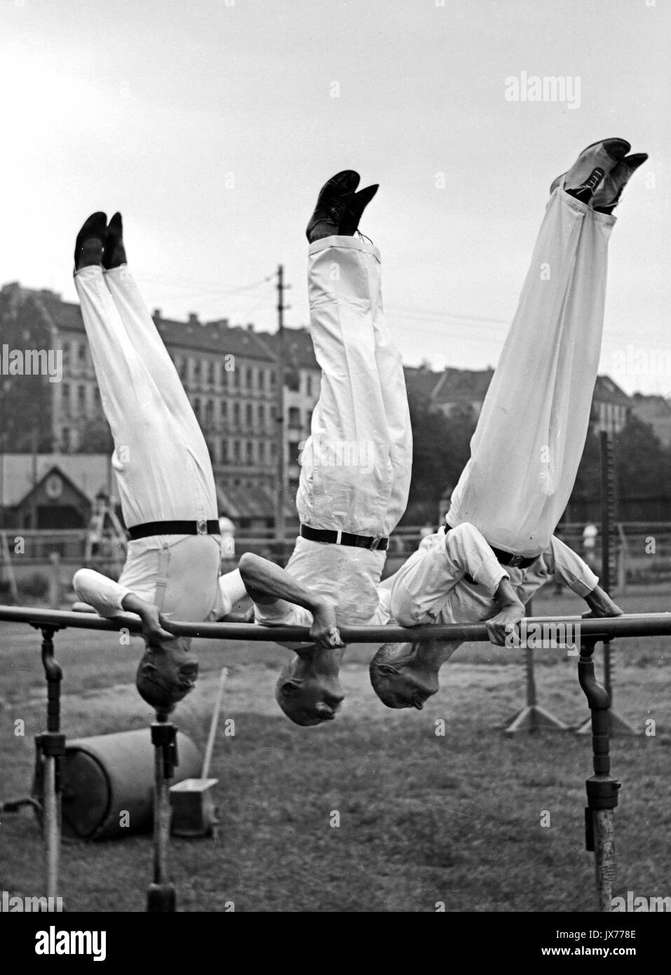 Handstand Beam Balance High Resolution Stock Photography and Images - Alamy
