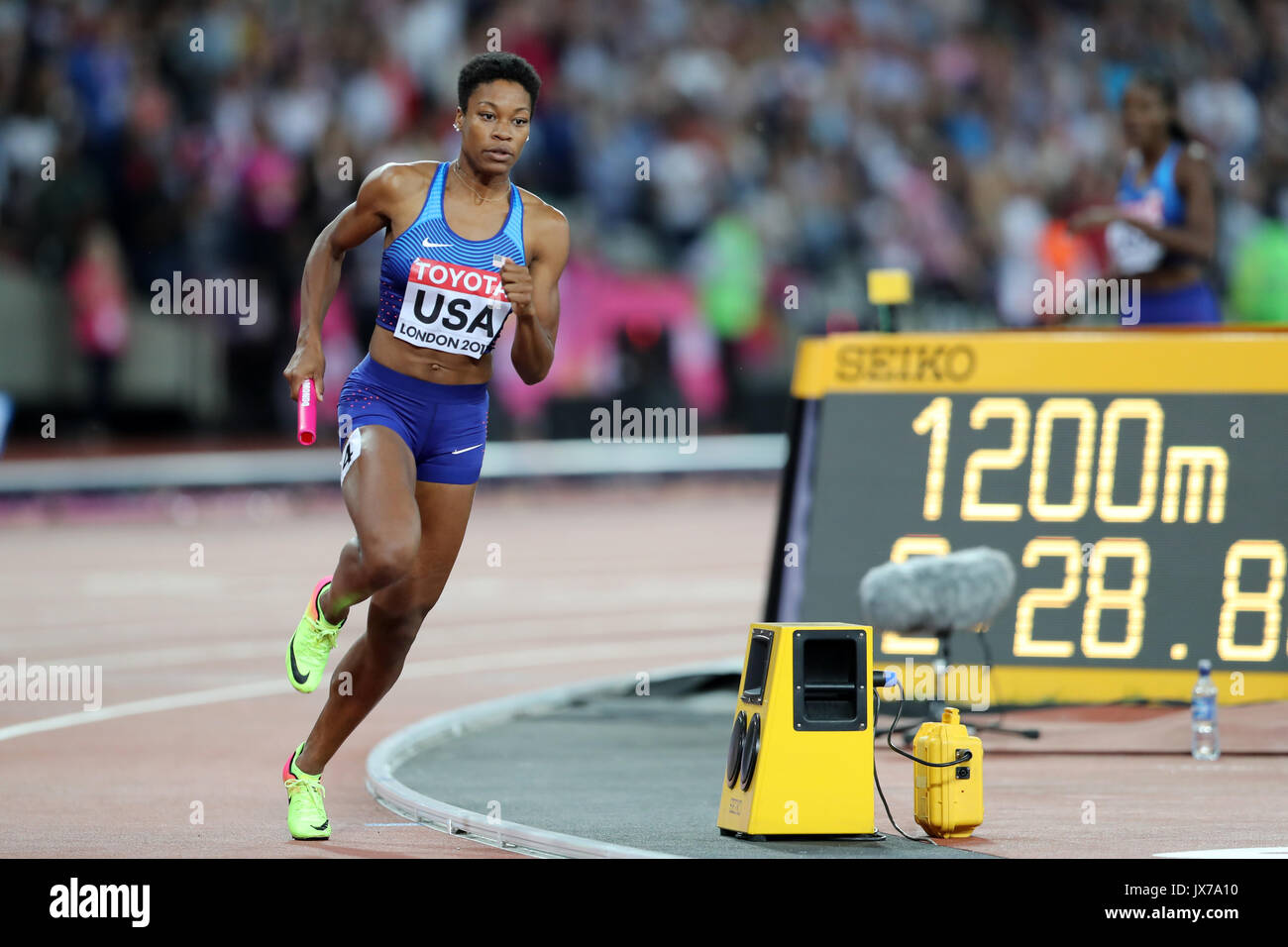 Phyllis FRANCIS (USA) running the final leg for in the Women's 4 x 400m ...