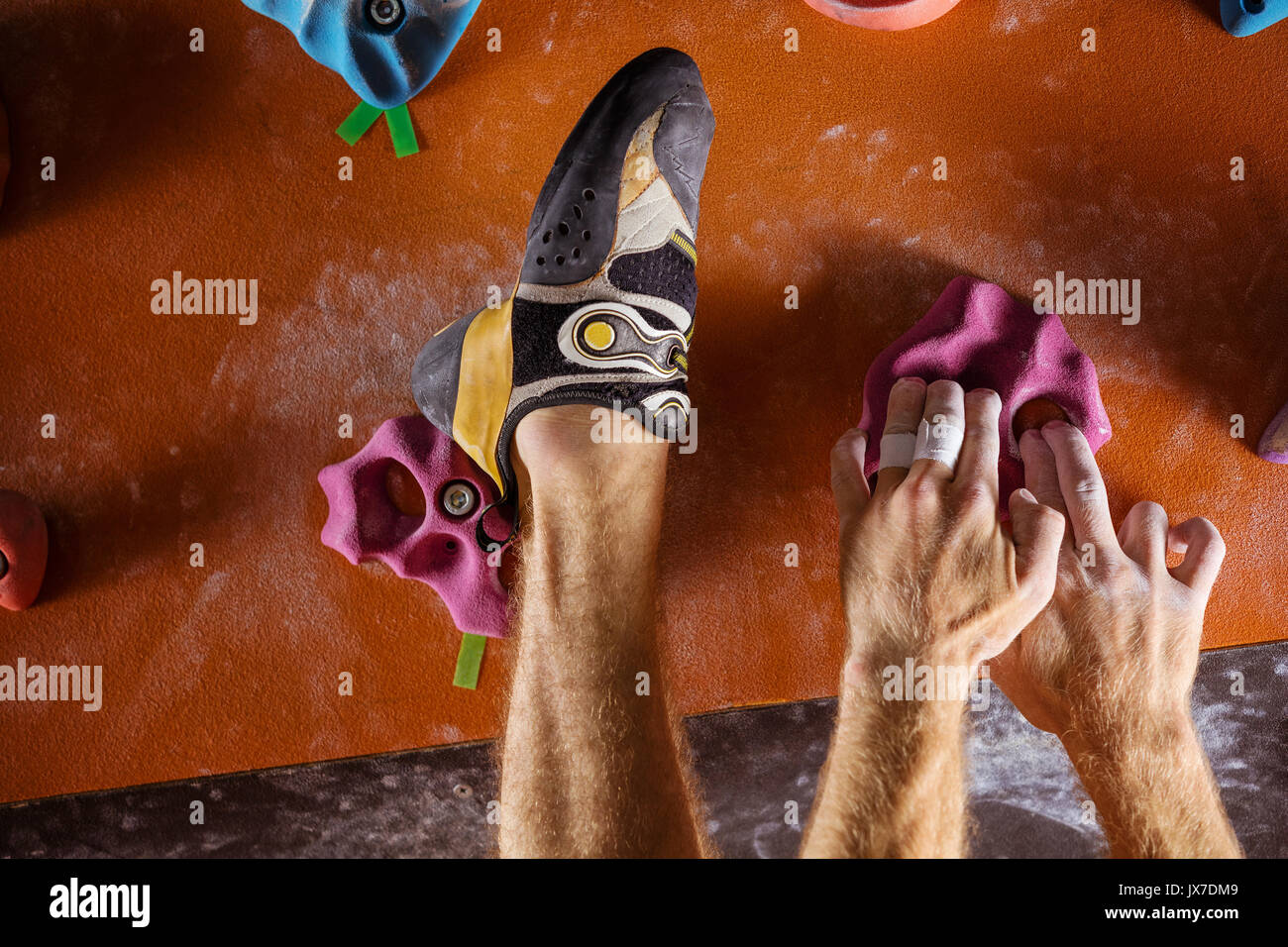 Rock climbers hands hi-res stock photography and images - Alamy