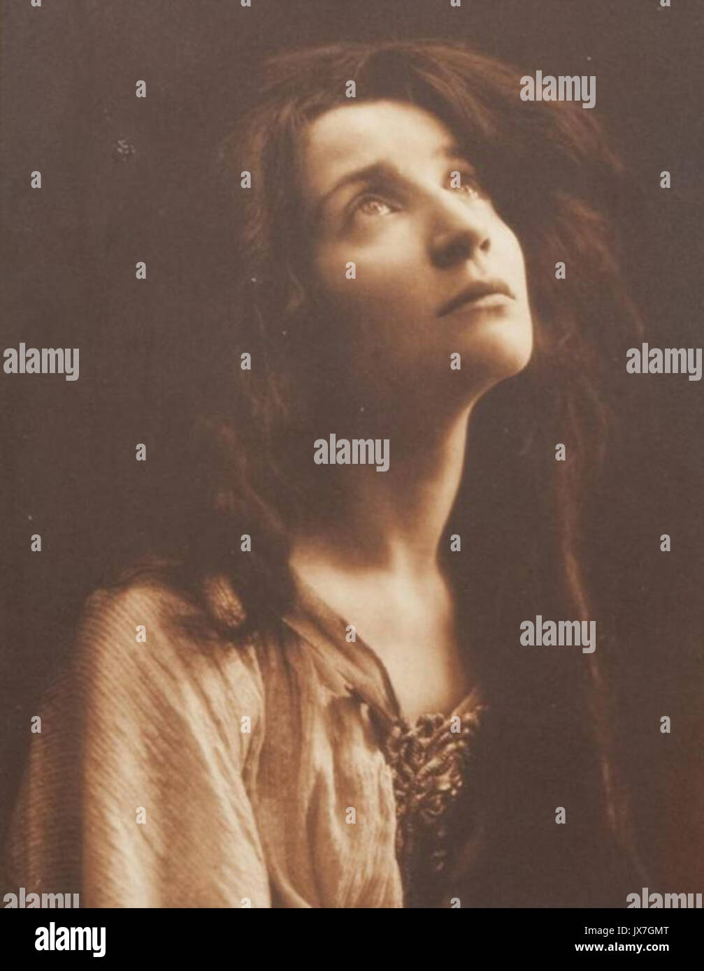 Mario nunes vais alda borelli in la figlia di iorio 1910 Stock Photo ...