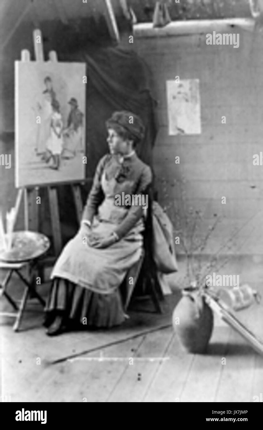 Elizabeth Forbes in studio Stock Photo - Alamy