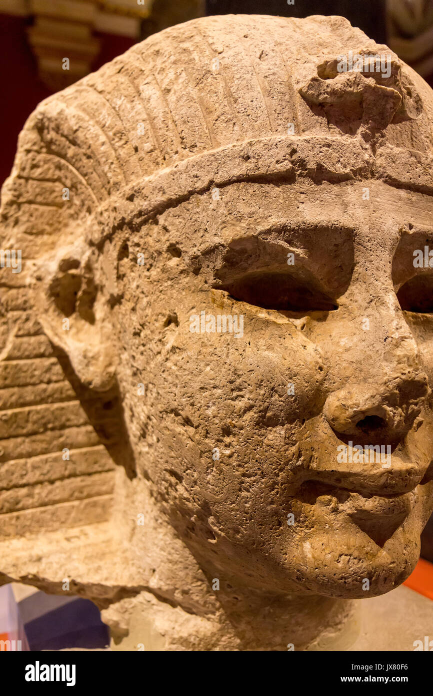 Egypt stone head Stock Photo - Alamy