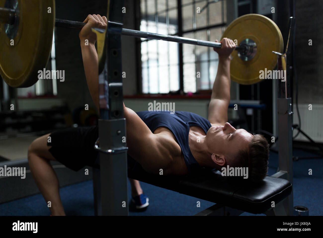 Bodybuilder man flexing muscles hi-res stock photography and images - Alamy