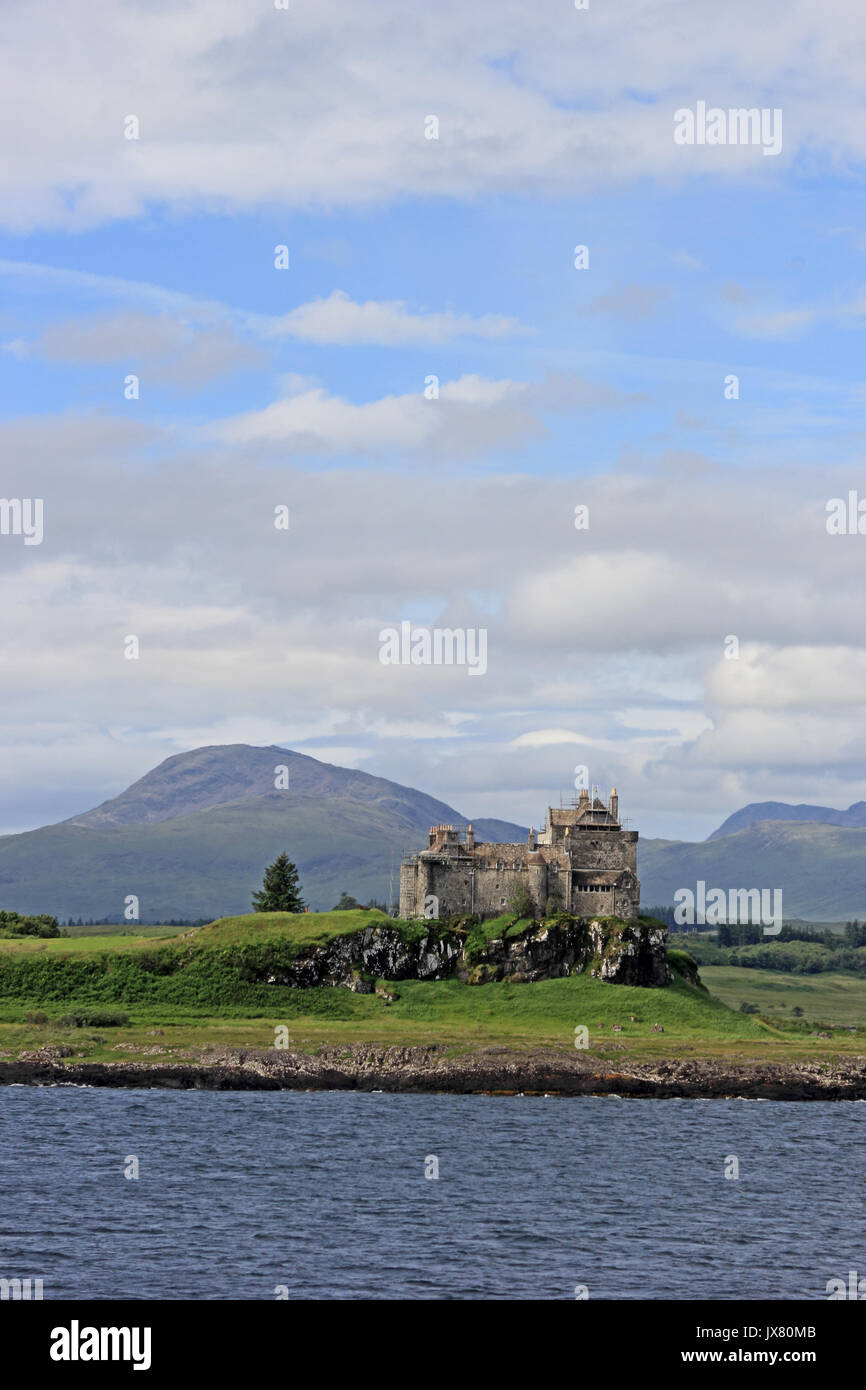 Duart Castle, Isle of Mull, Scotland Stock Photo - Alamy