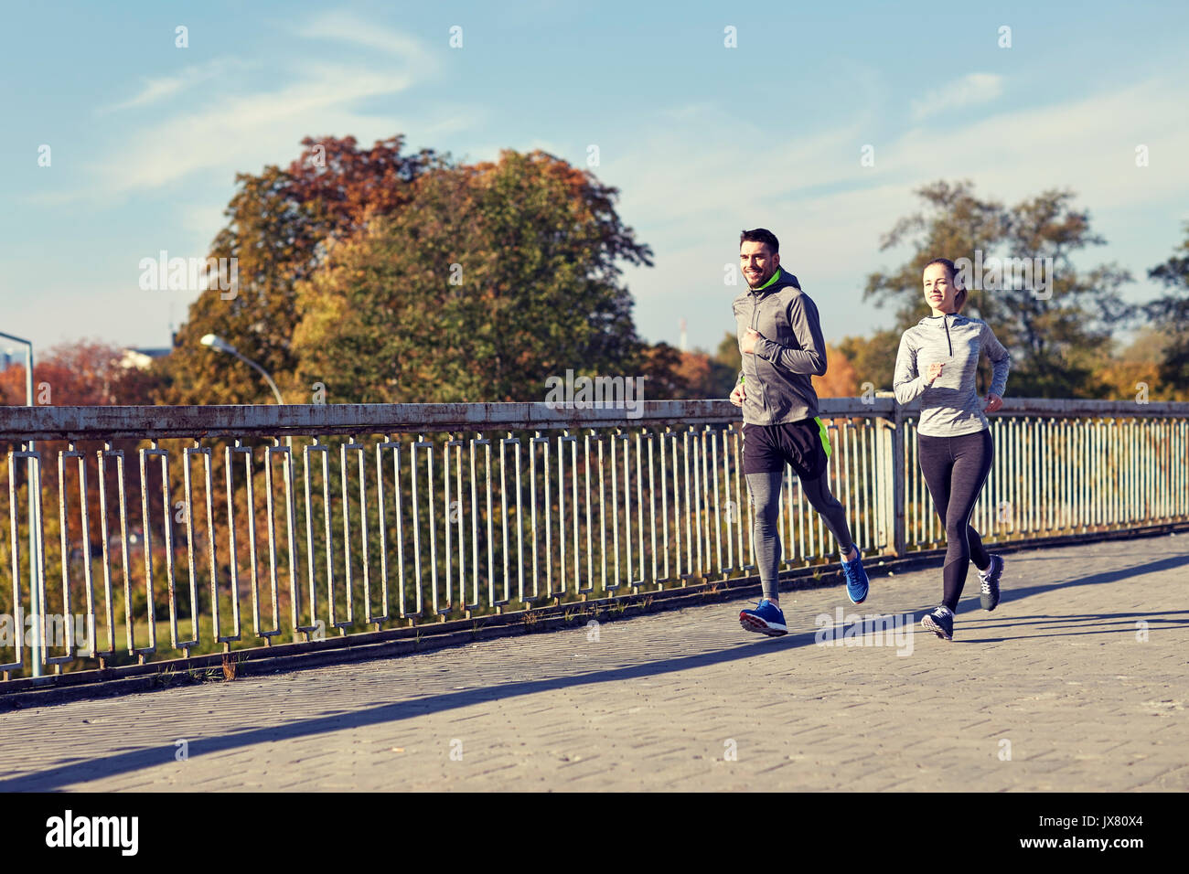 Jogging hi-res stock photography and images - Alamy