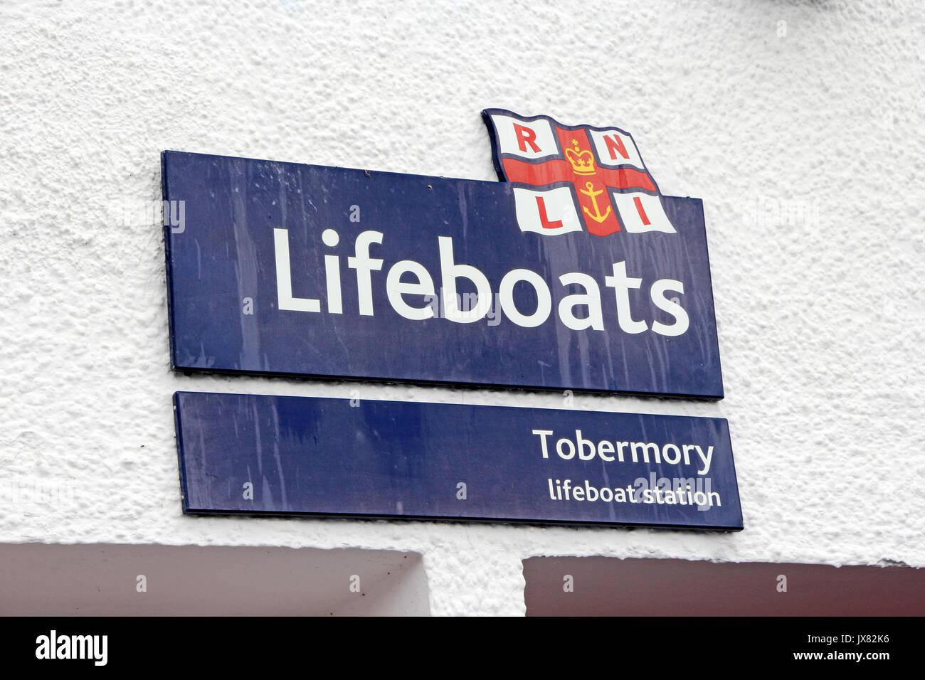 Lifeboat sign hi-res stock photography and images - Alamy