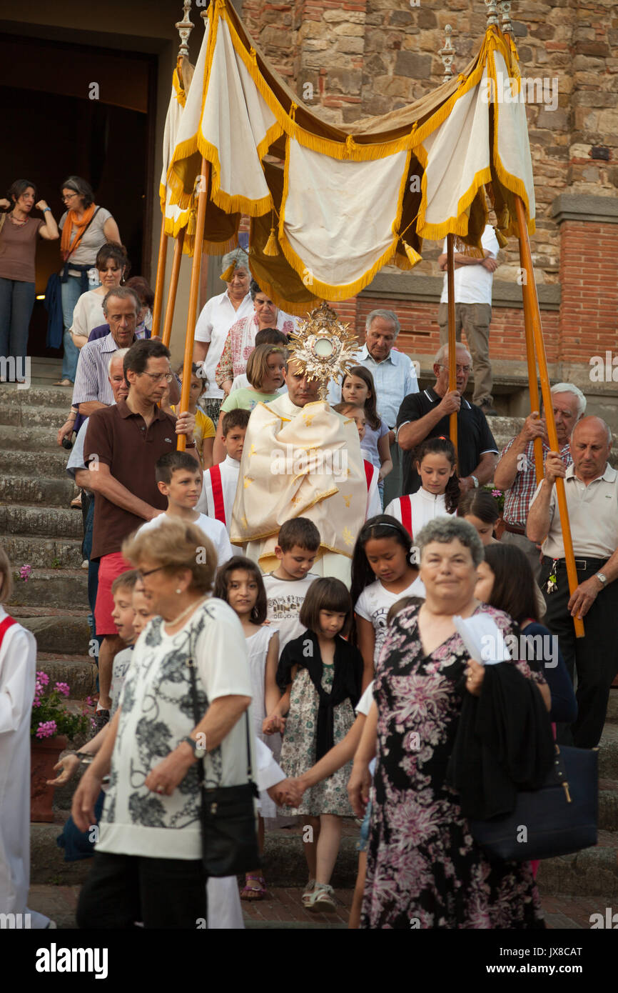 Communion ceremony hi-res stock photography and images - Alamy