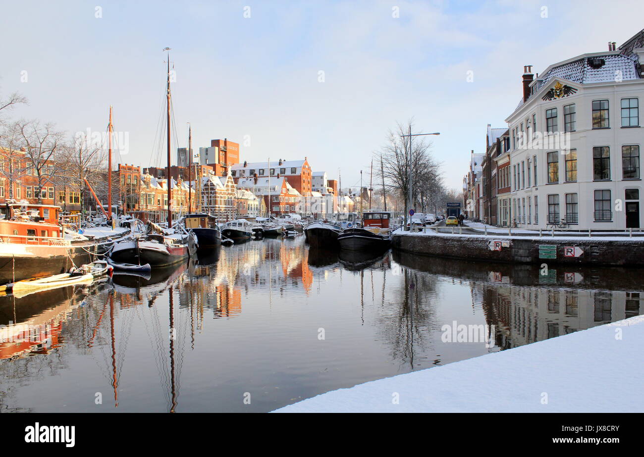 Noorderhaven canal (Northern Harbour) in winter, Groningen, The ...