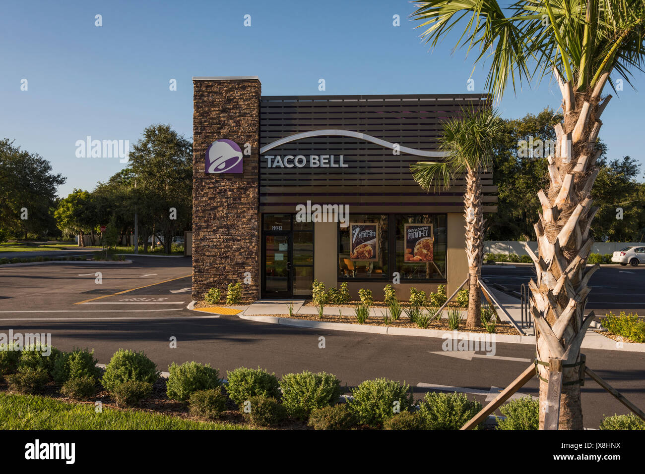 Taco bell restaurant storefront hi-res stock photography and images - Alamy