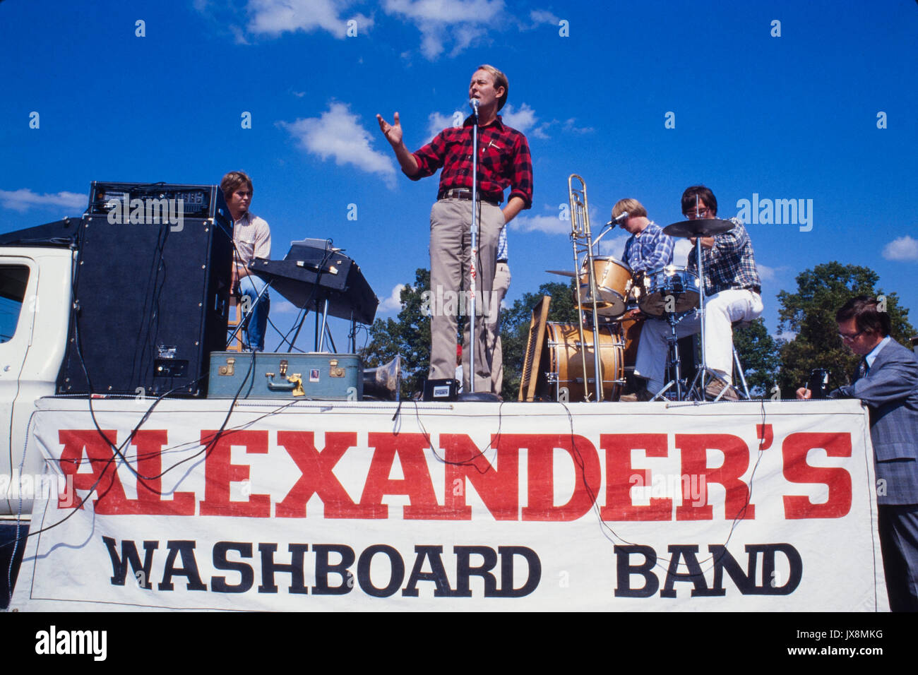 Lamar Alexander - now a U.S. Senator - campaigns for governor of ...