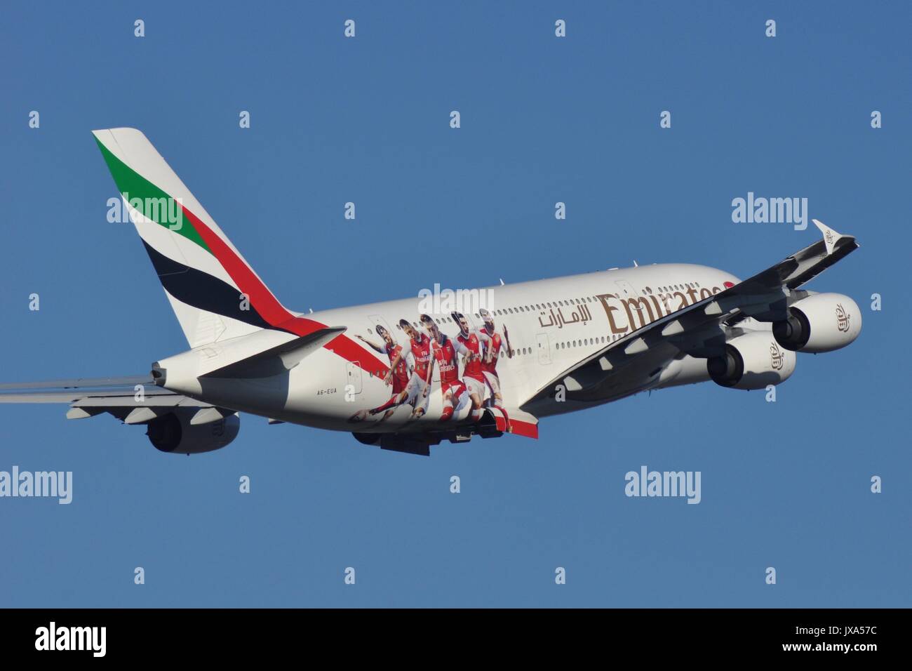 EMIRATES AIRBUS A380 A6-EUA 'Arsenal FC' Stock Photo - Alamy
