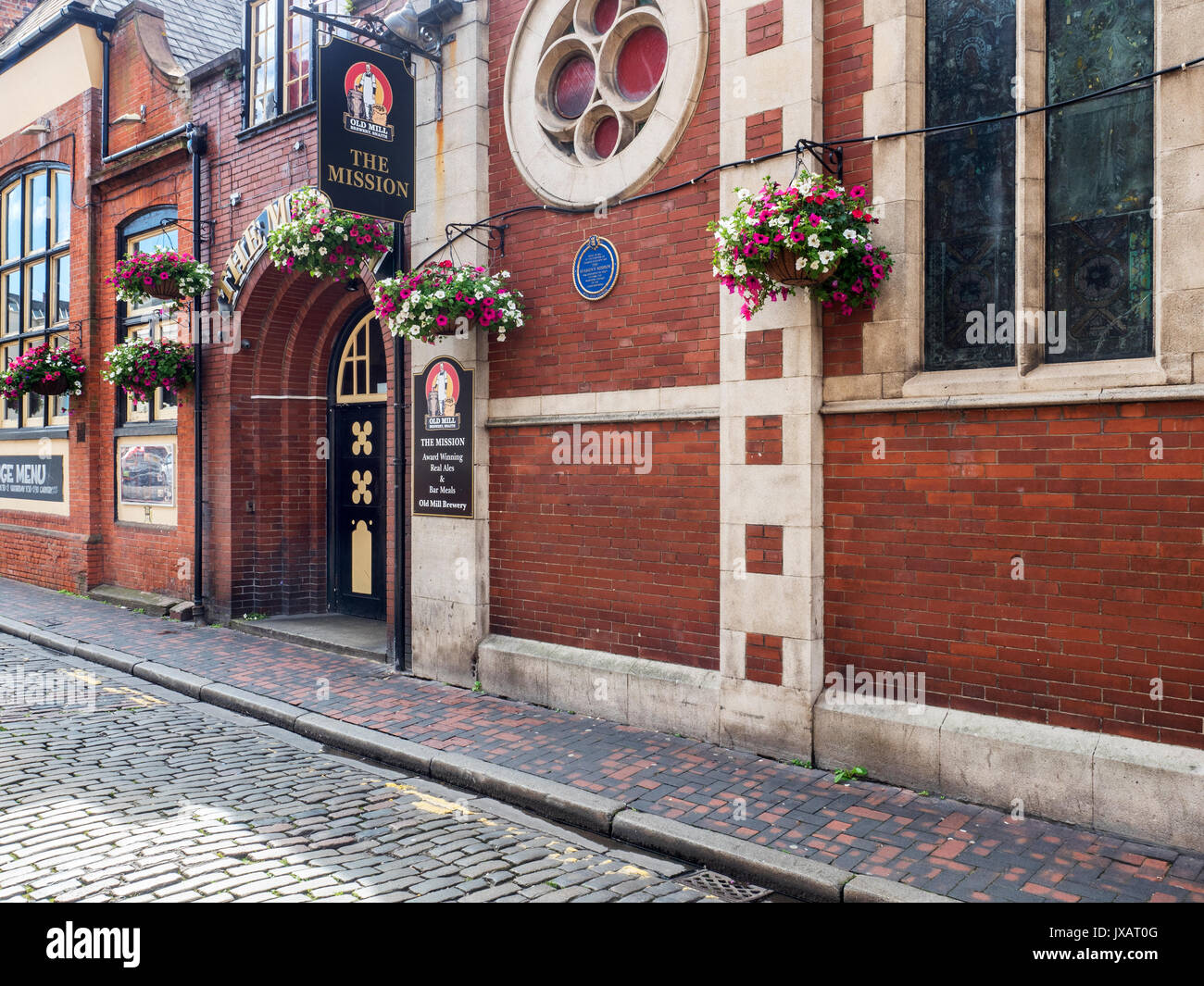 Uk england yorkshire hull posterngate hi-res stock photography and ...