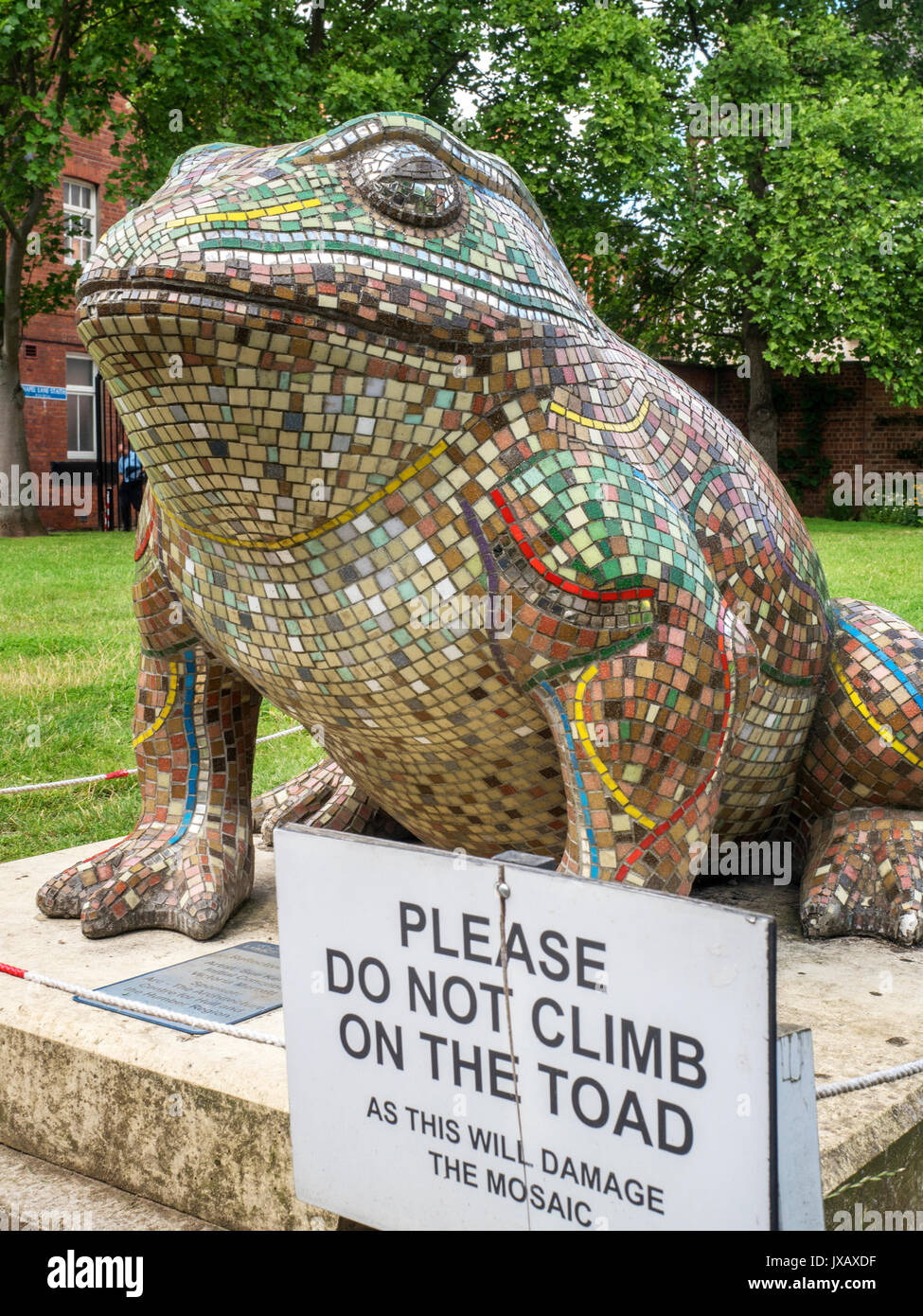 Mosaic Toad Sculpture and Please Do Not Climb on the Toad Sign in ...