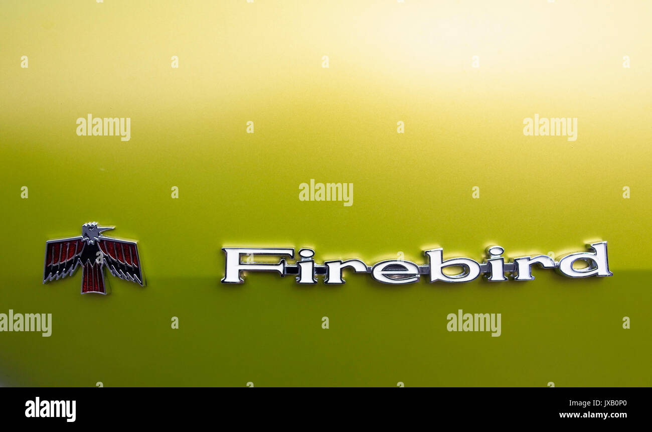 Old pontiac logo hi-res stock photography and images - Alamy