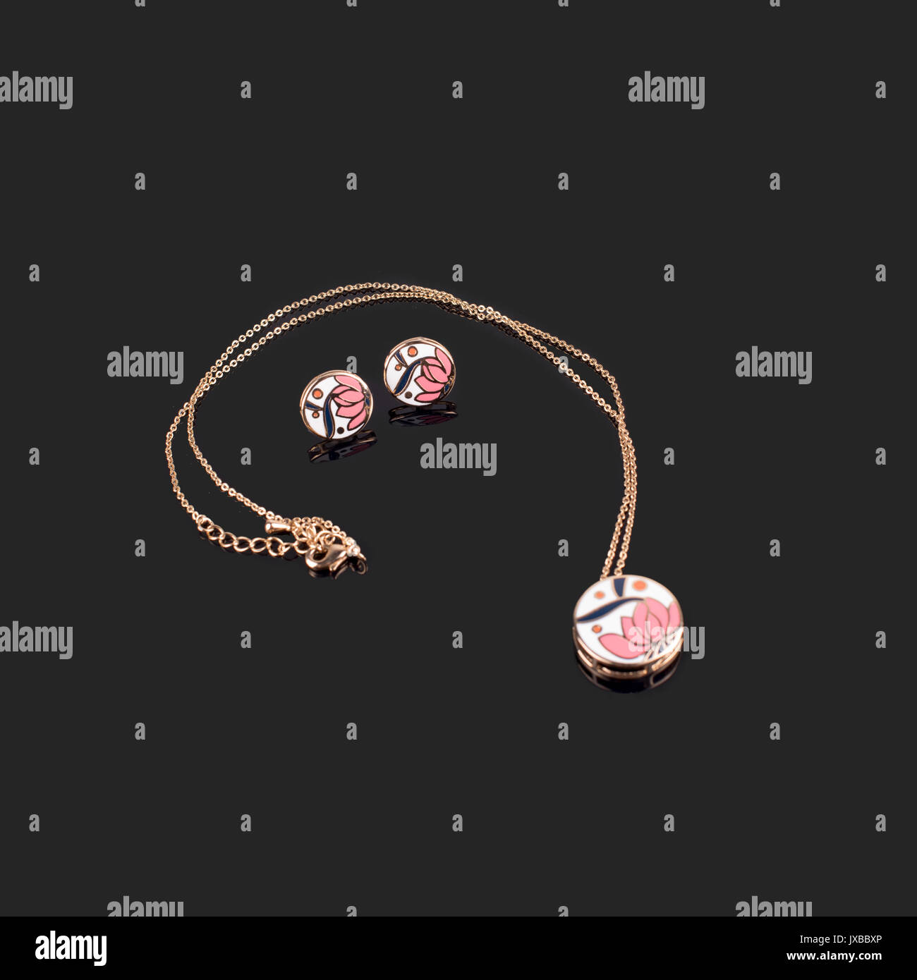 Gold enamel decoration hi-res stock photography and images - Alamy