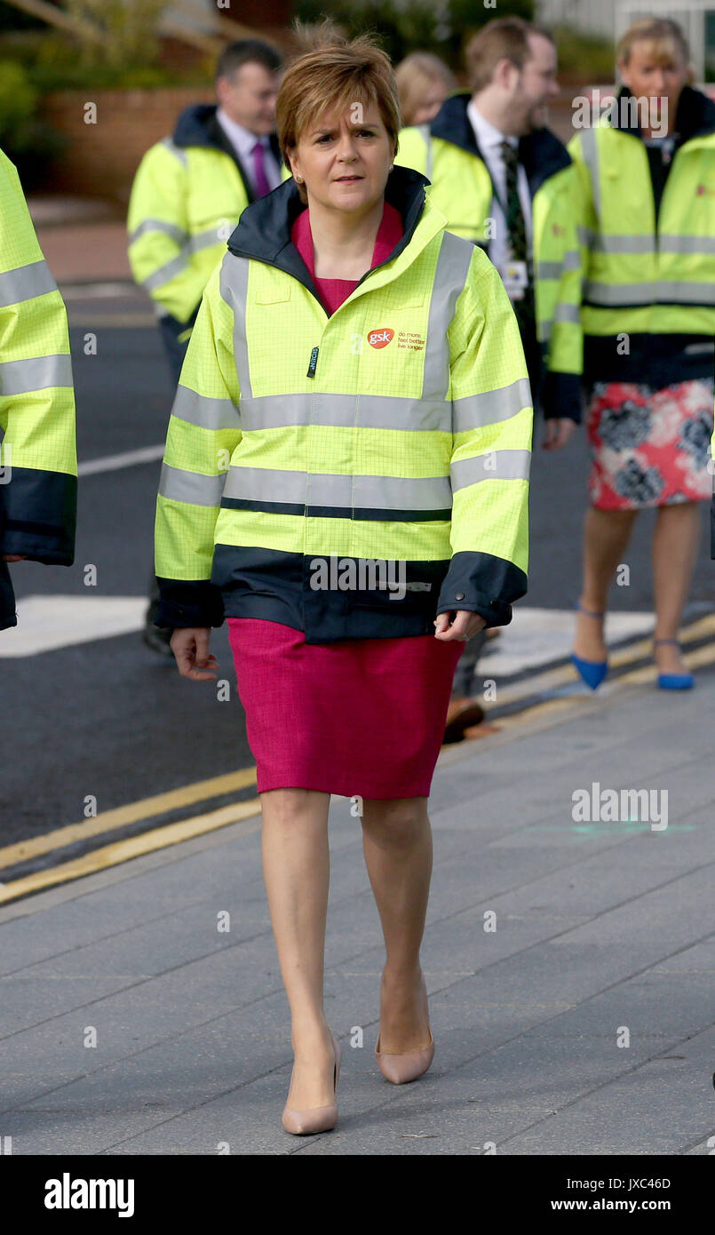 Nicola sturgeon visit gsk hi-res stock photography and images - Alamy